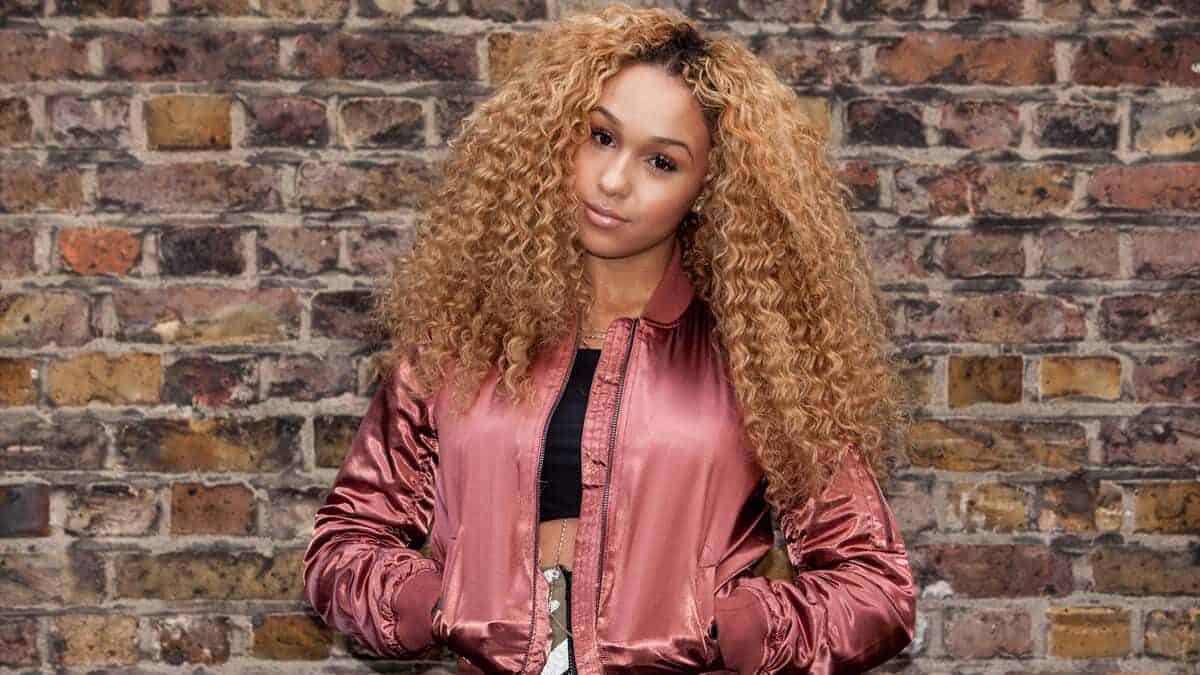 10 facts about Imani Williams! - Fun Kids - the UK's children's radio ...