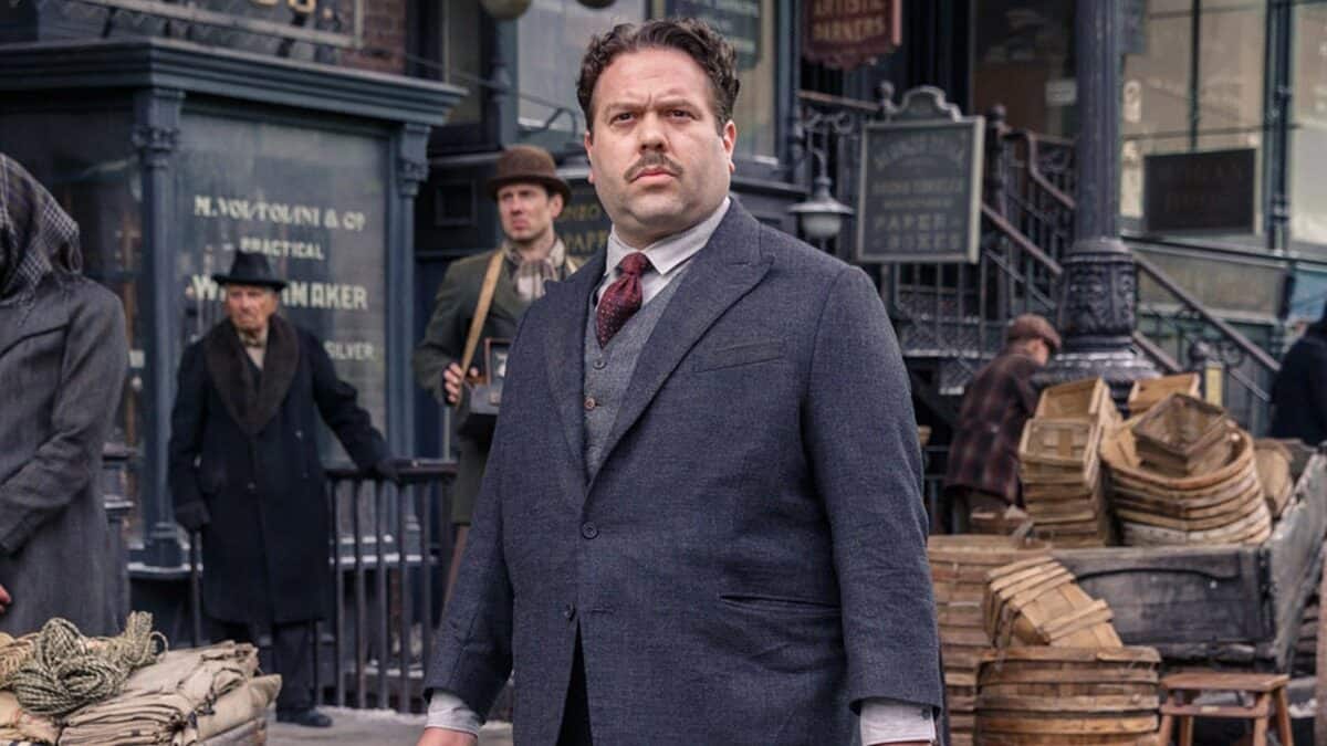 Hear Fantastic Beasts star Dan Fogler chatting to Dan on Fun Kids ...