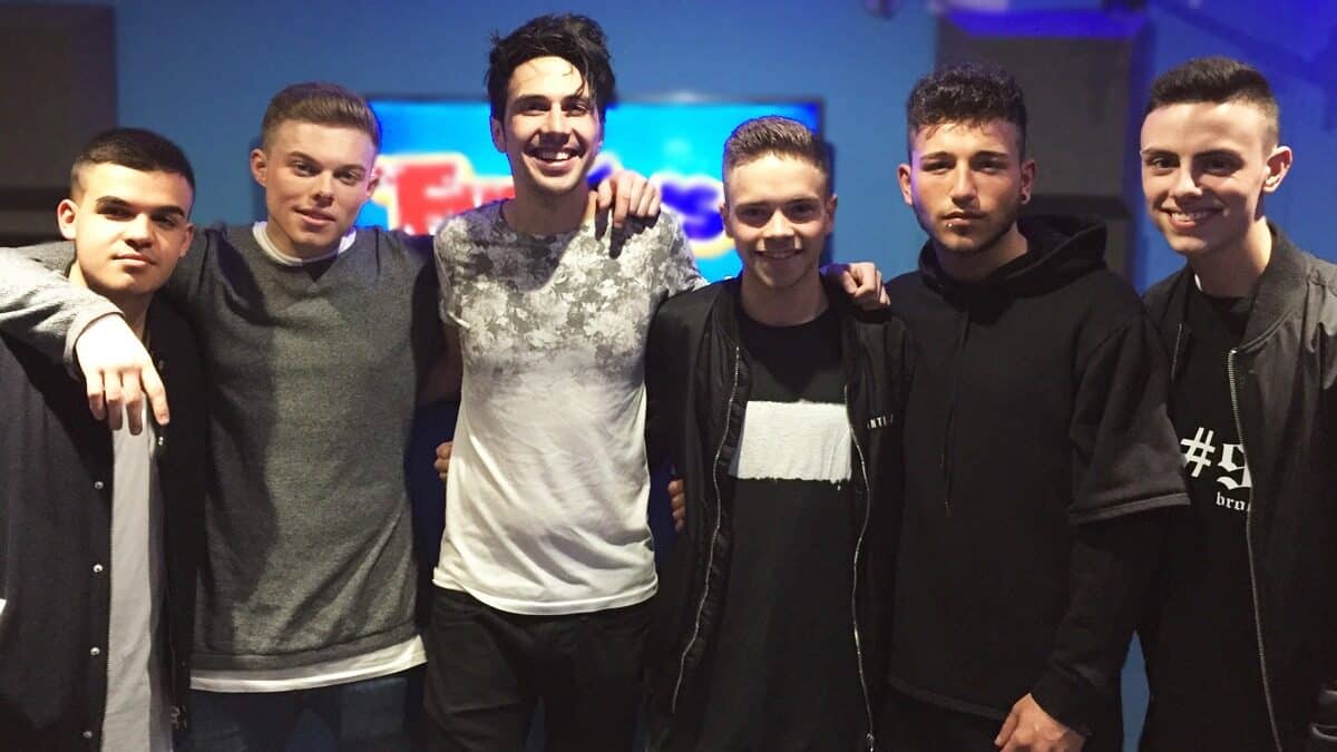 Yes Lad join Sean on the Fun Kids Breakfast Show! - Fun Kids - the UK's ...