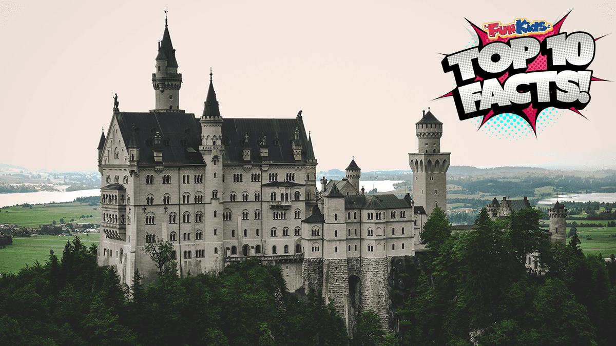 Top 10 Facts About Castles! - Fun Kids - the UK's children's radio station